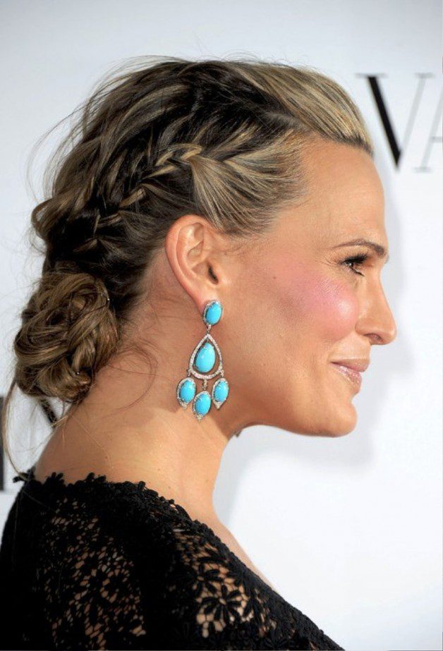1970s Updo Hairstyles | Full list of 1970s Updo styles